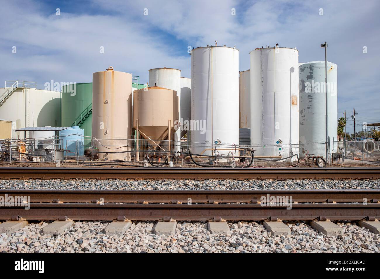 Trains tanks tracks transportation hi-res stock photography and images ...