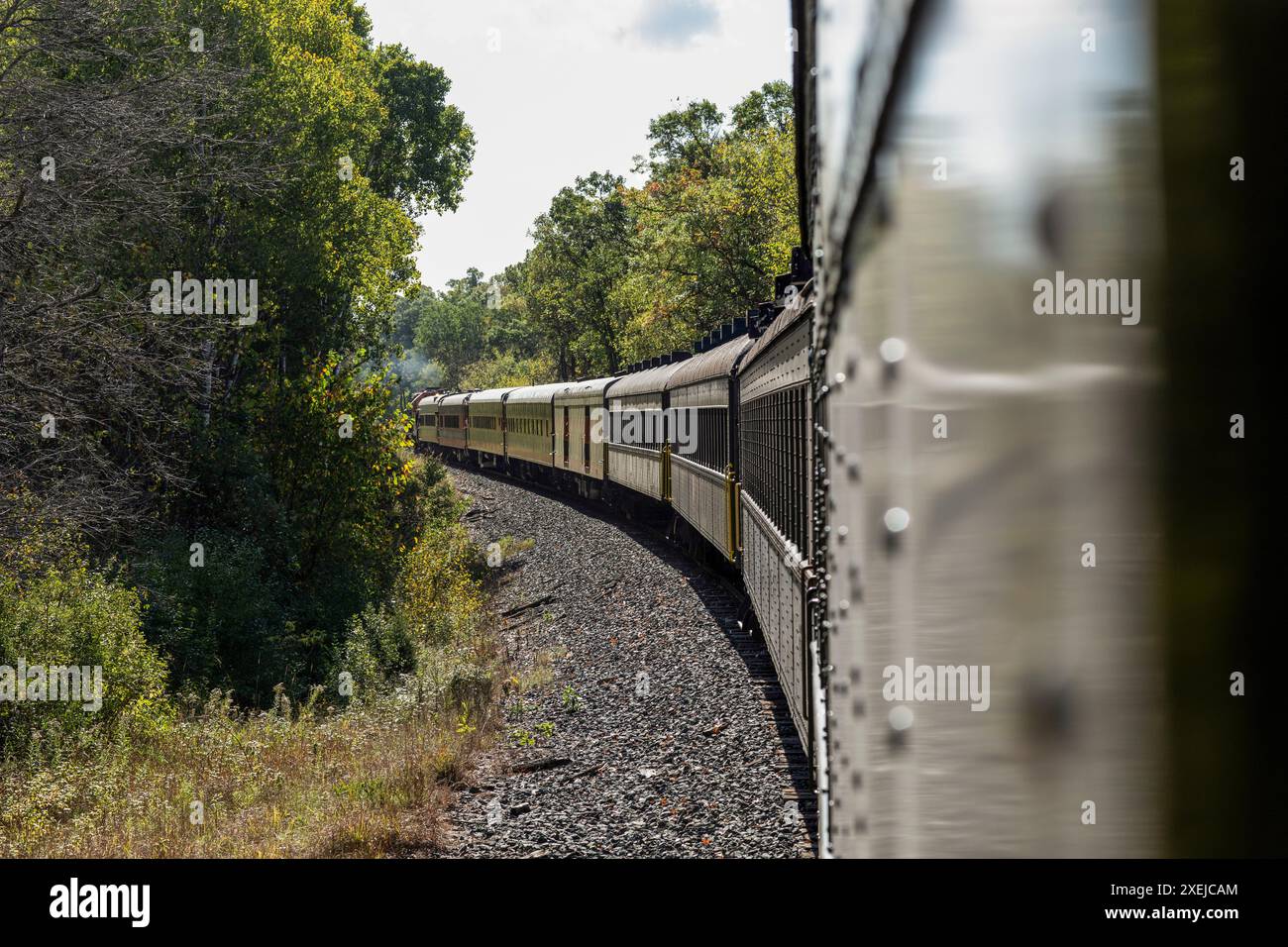 Curved train tracks hi-res stock photography and images - Alamy