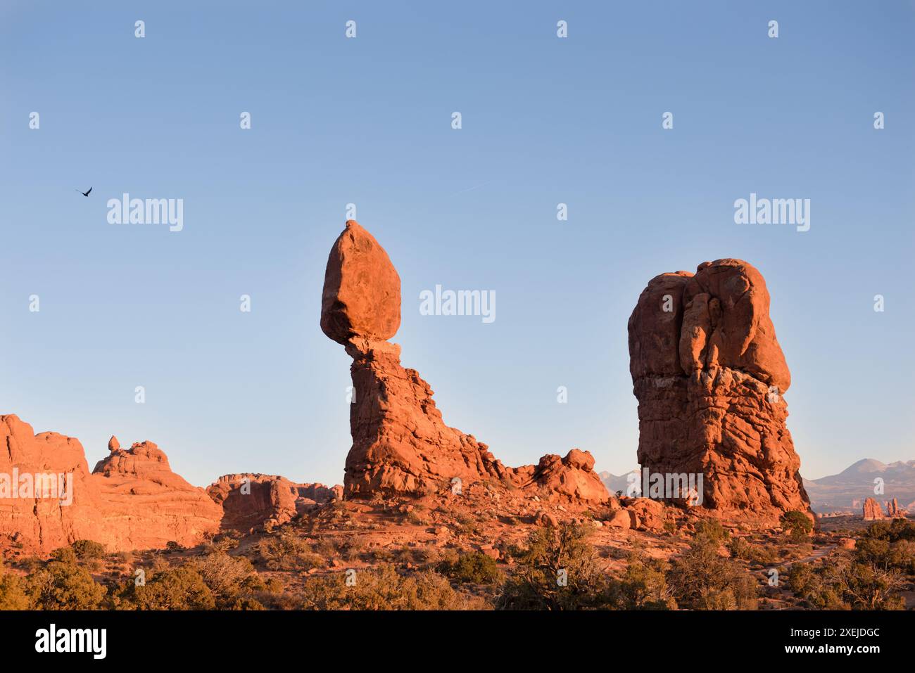 Balanced horizon hi-res stock photography and images - Alamy