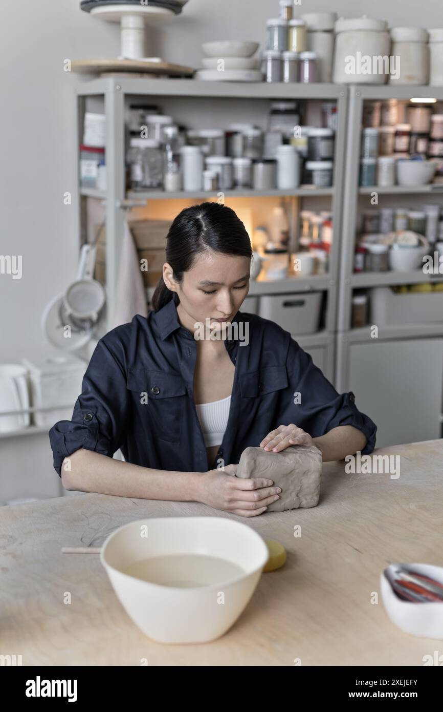 Ceramic modeling hi-res stock photography and images - Alamy