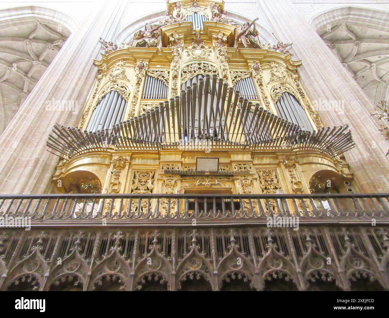 Europe medieval music pipe organ hi-res stock photography and images ...