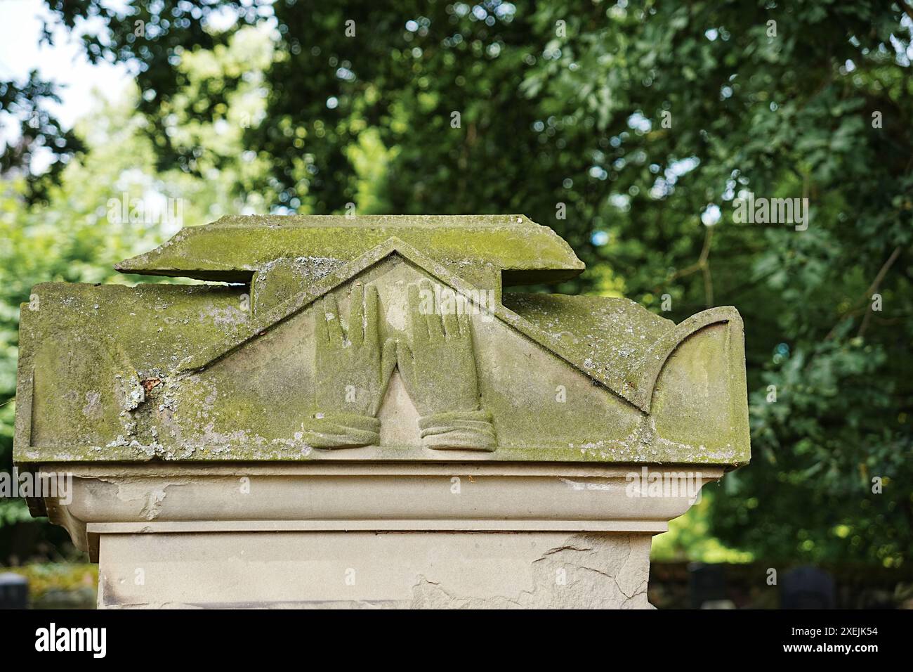 Gravestone symbol of blessing hands at Jewish cemetery Stock Photo - Alamy