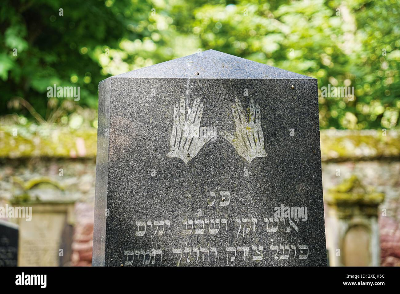 Gravestone symbol of blessing hands at Jewish cemetery Stock Photo - Alamy