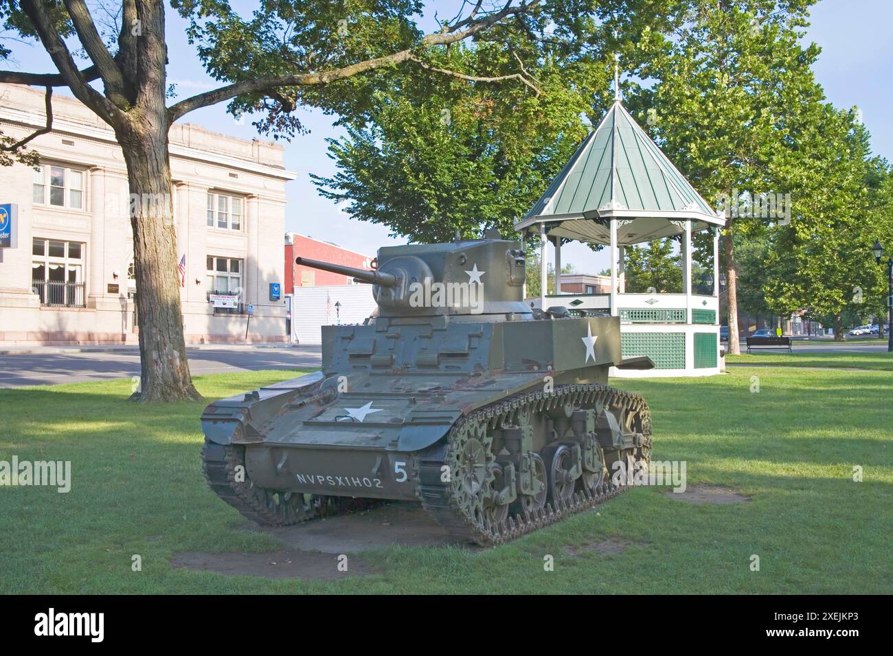 Parked tank hi-res stock photography and images - Alamy