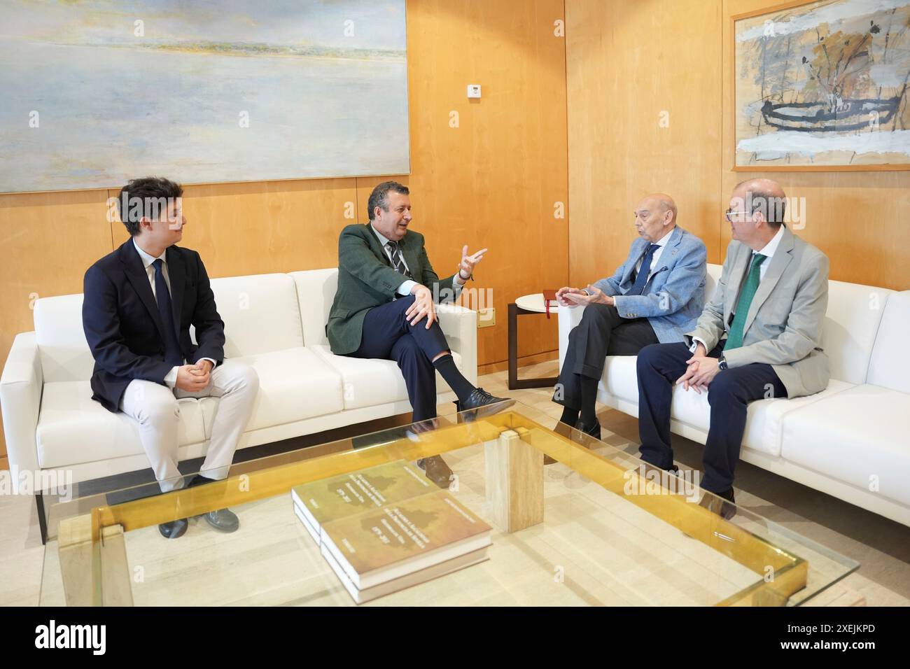 The presidents of the Provincial Council, Javier Fernández (2l), and of ...