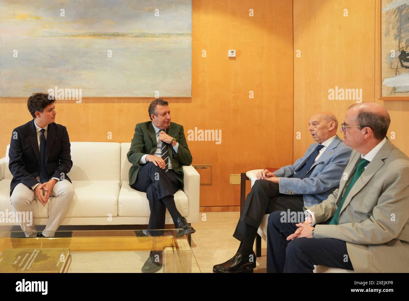 The presidents of the Provincial Council, Javier Fernández (2l), and of ...