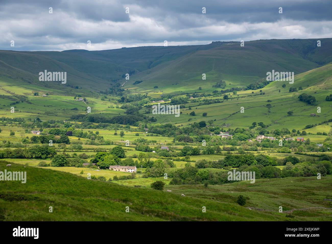 The Vale of Edale in summer. Edale in the Peak District national park ...