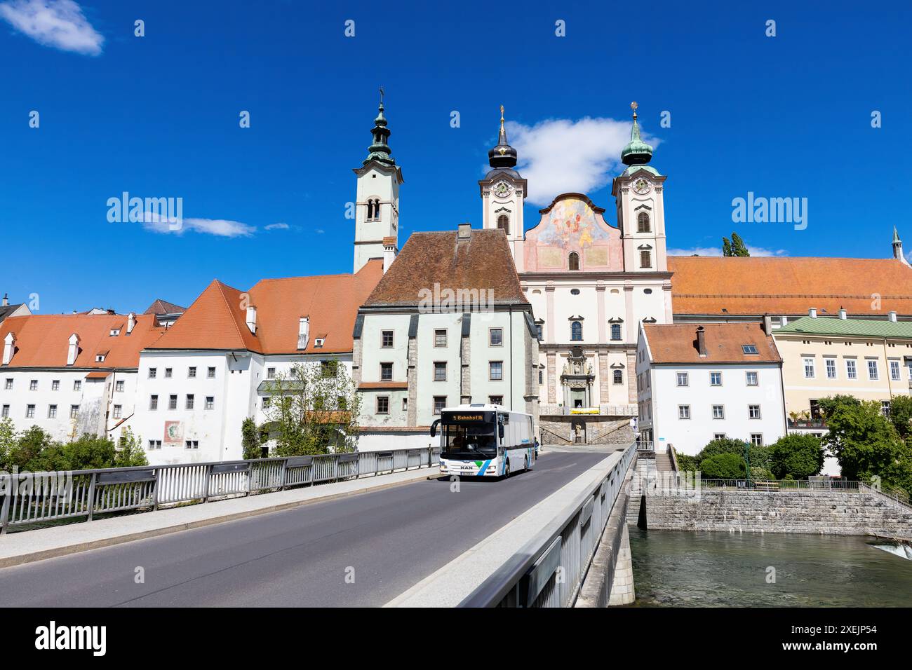 Austrian public transport hi-res stock photography and images - Alamy