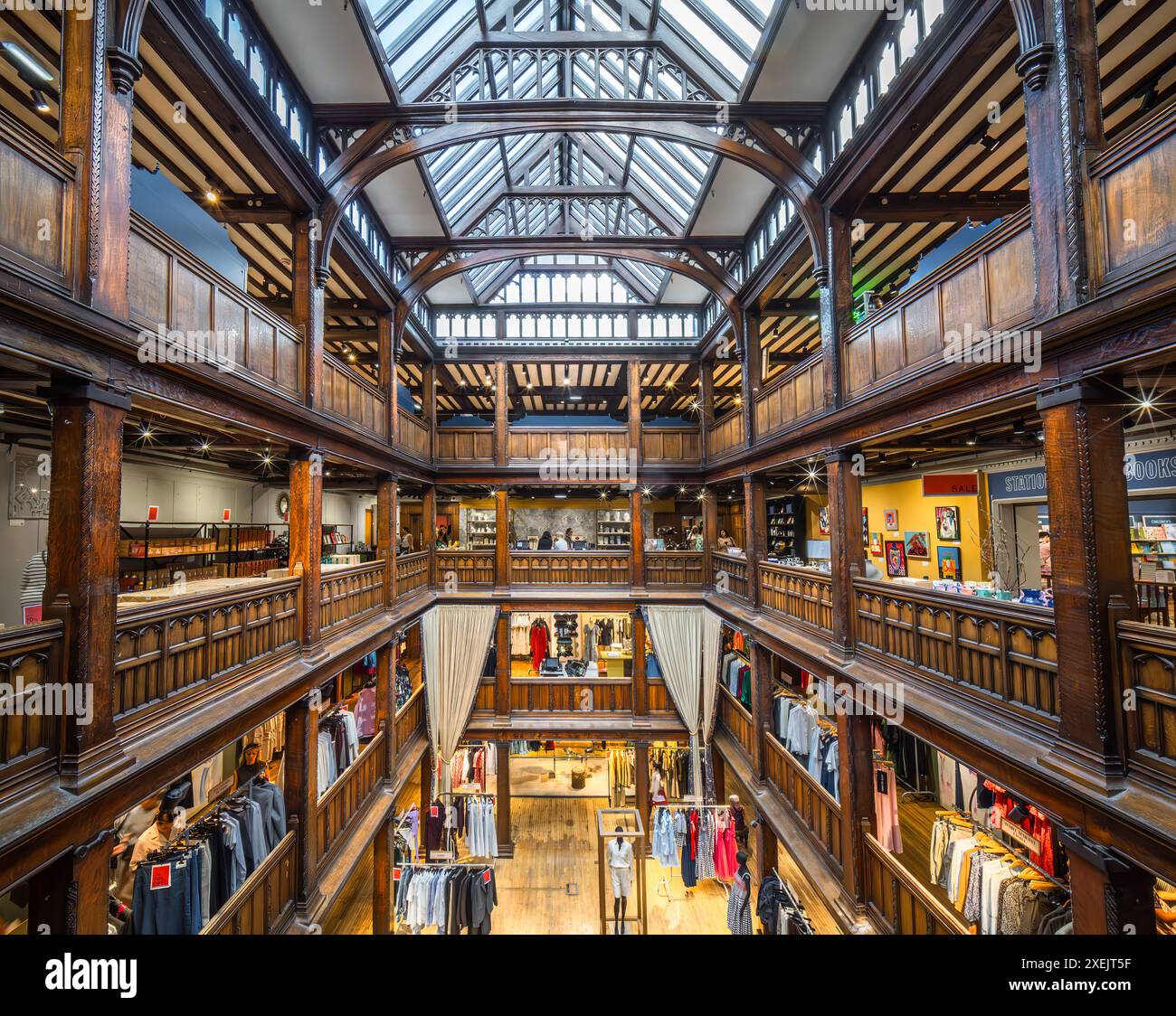 Tudor revival architecture design hi-res stock photography and images ...