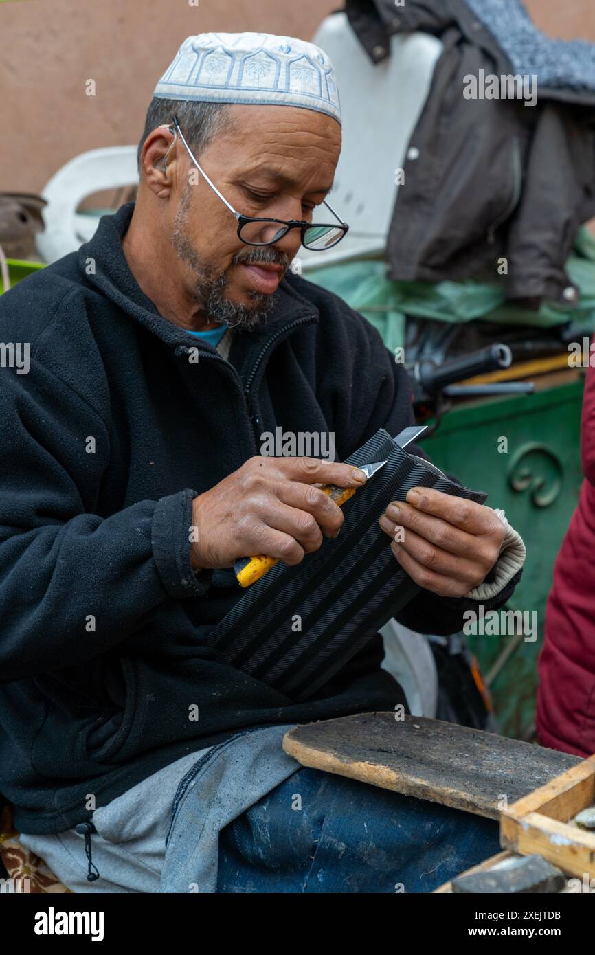 Old shoemaker hi-res stock photography and images - Alamy