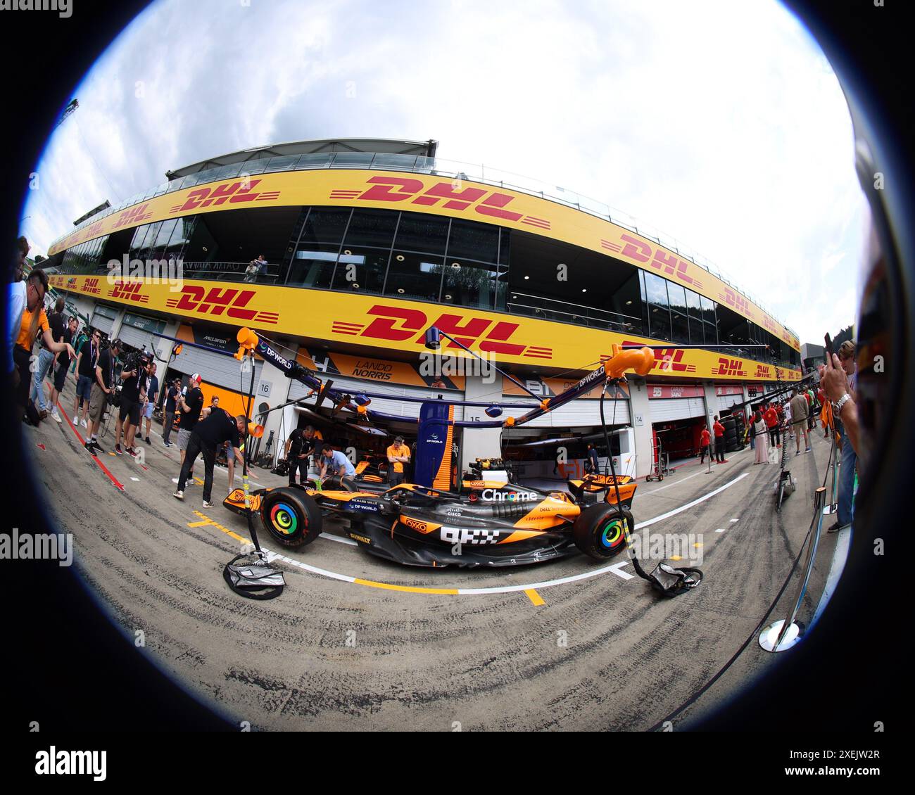 81 Oscar Piastri (McLaren Formula 1 Team, #81), McLaren MCL38, Pitstop ...