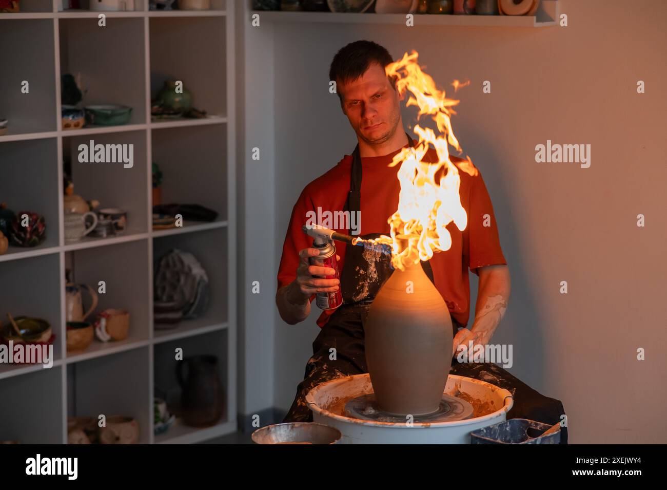 Potter burns jug gas hi-res stock photography and images - Alamy