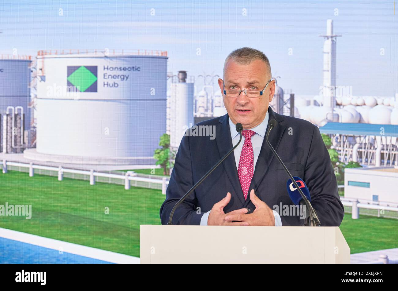 Czech industry and trade minister hi-res stock photography and images ...