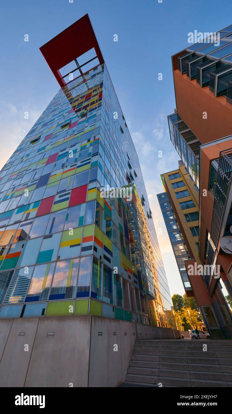 Germany duesseldorf facade modern hi-res stock photography and images ...
