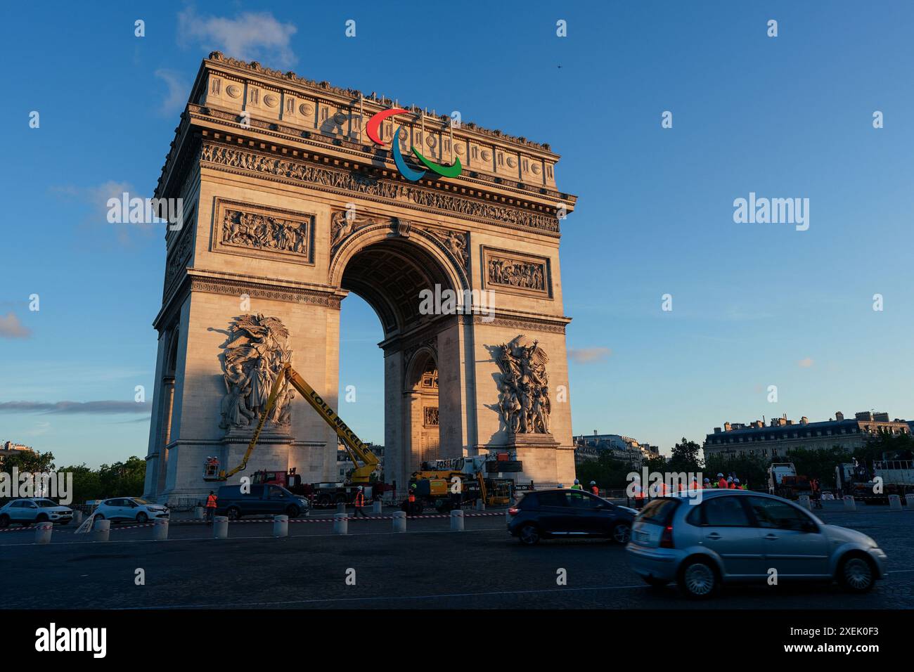 (240628) -- PARIS, June 28, 2024 (Xinhua) -- The Paralympic symbol, the ...