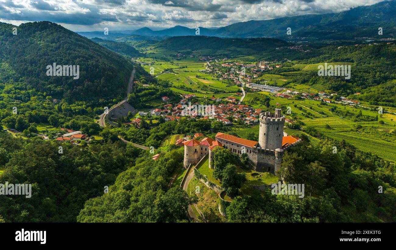 Aerial view picturesque castle hi-res stock photography and images - Alamy