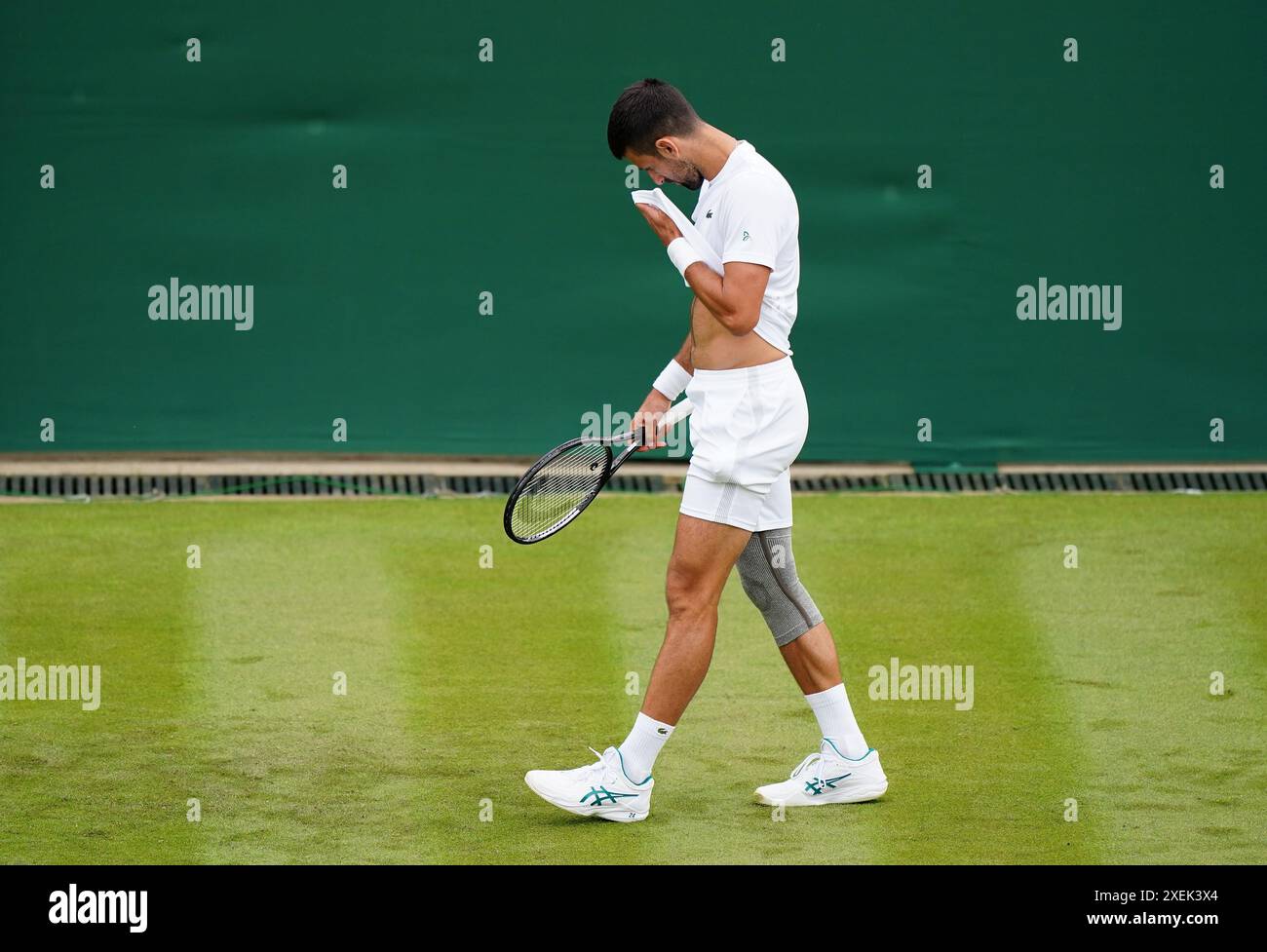 Novak Djokovic on the practice court at the All England Lawn Tennis and ...