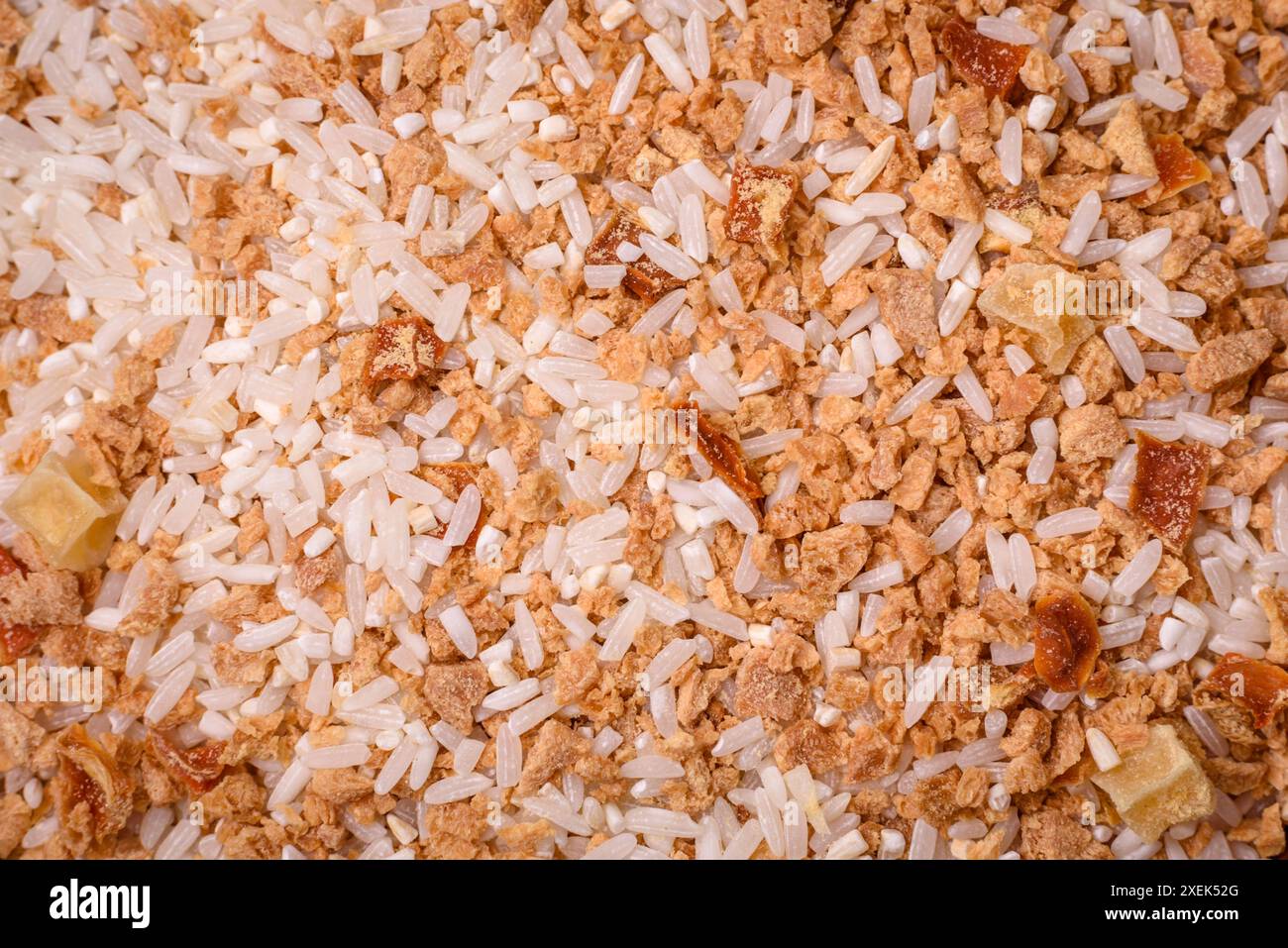 Large grains of uncooked white rice in a ceramic bowl Stock Photo - Alamy