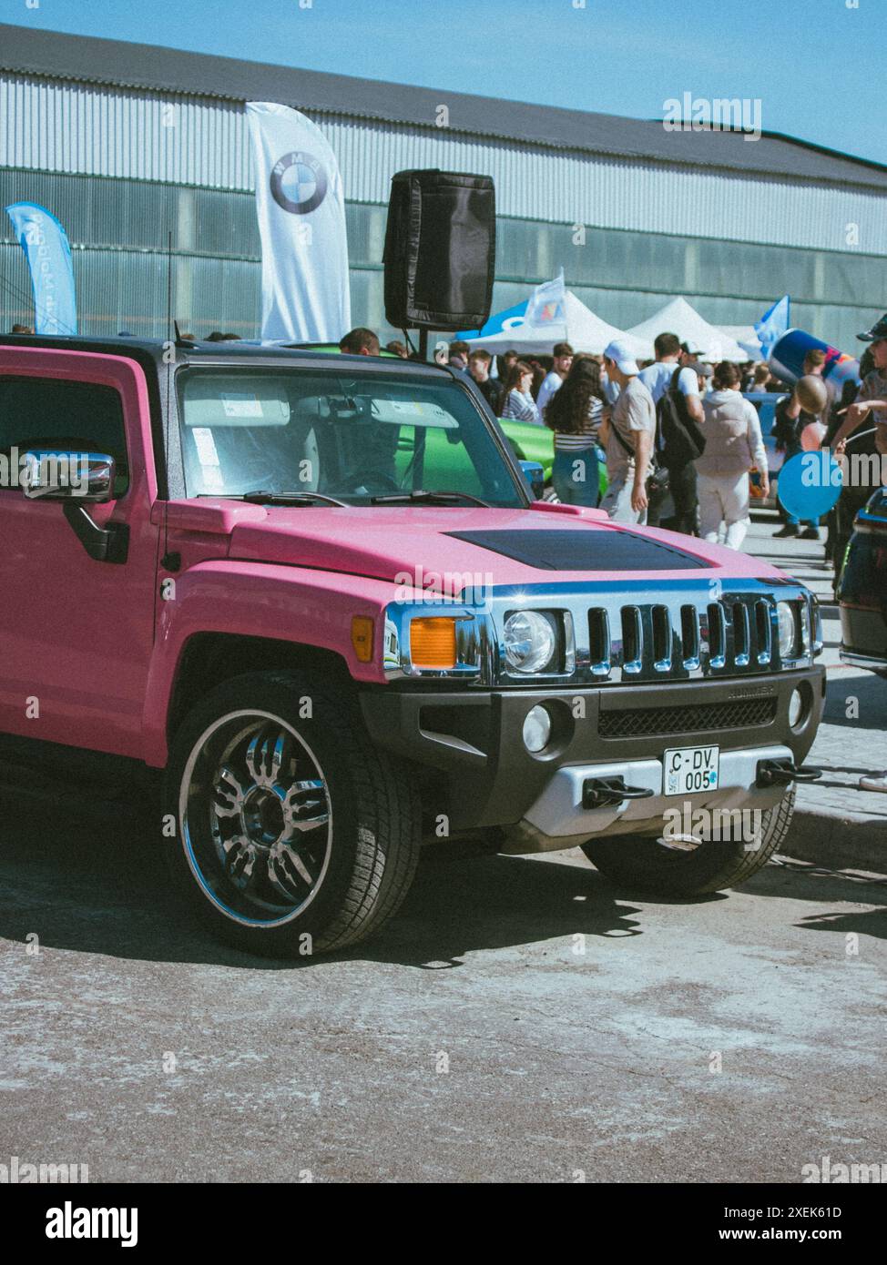 Hammer car hi-res stock photography and images - Alamy