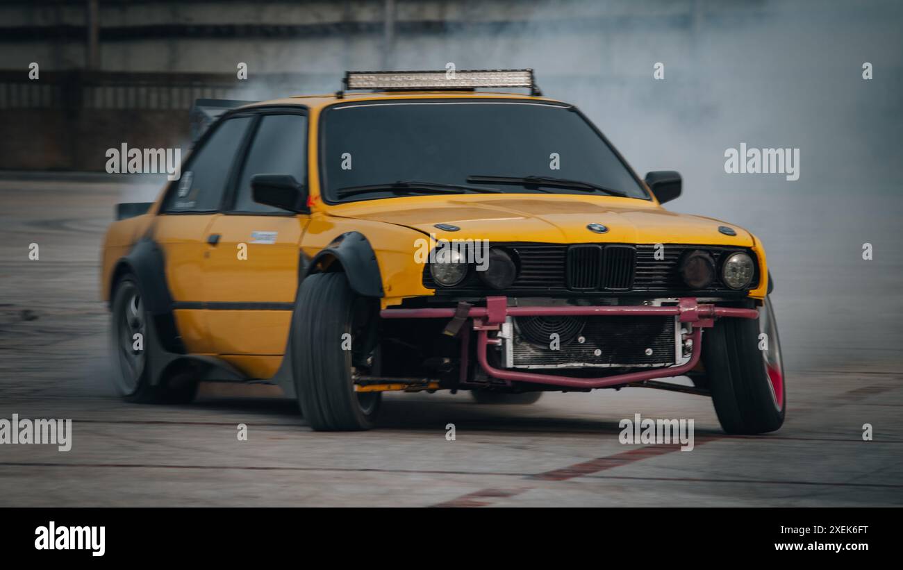 BMW 3 Series (E30) drift corch Stock Photo - Alamy