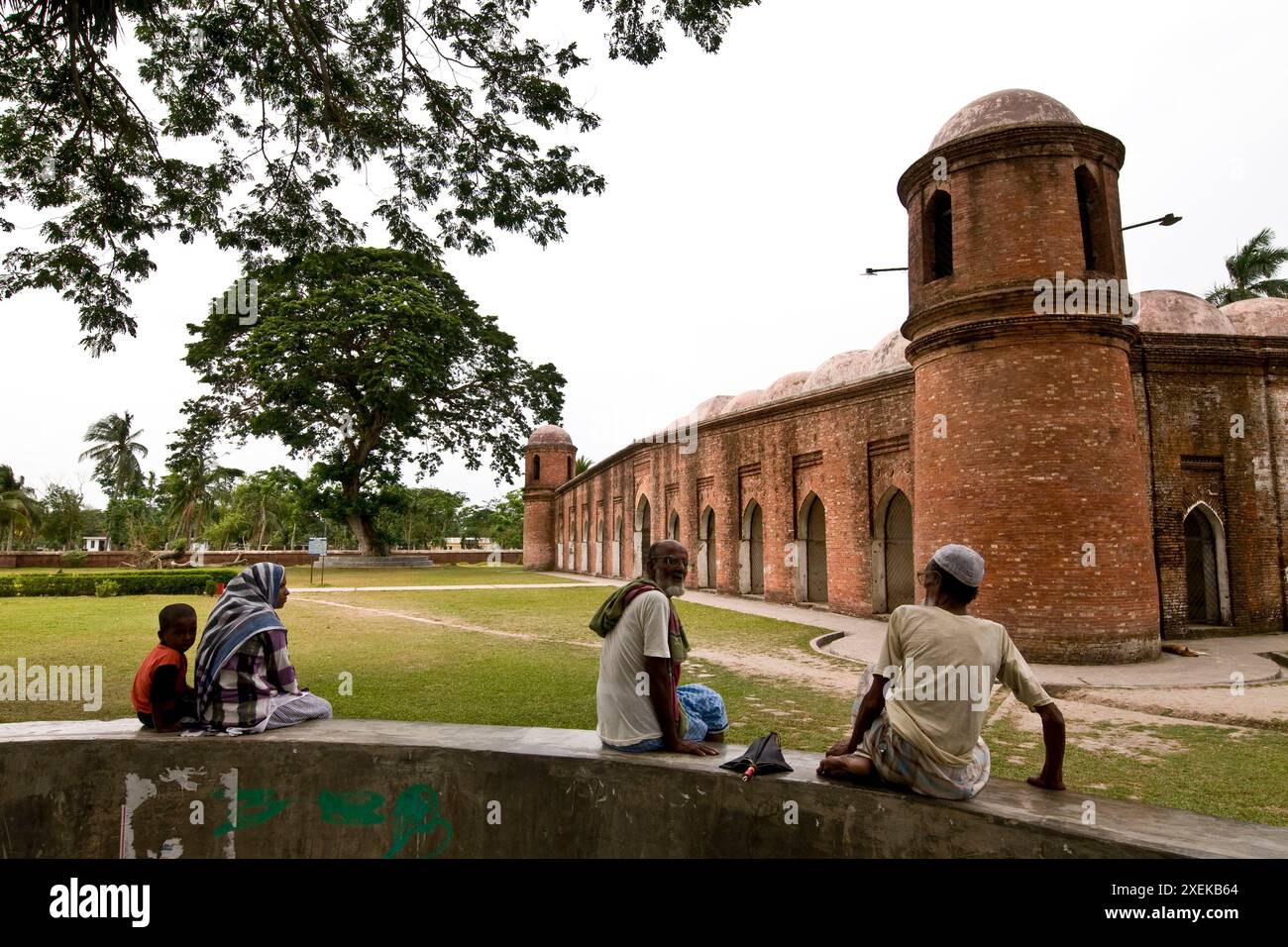Bangladesh. Bagerhat. Mosque of Sixty Domes Stock Photo - Alamy