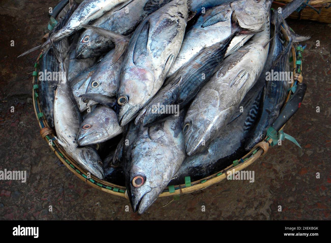 Chittagong market hi-res stock photography and images - Alamy