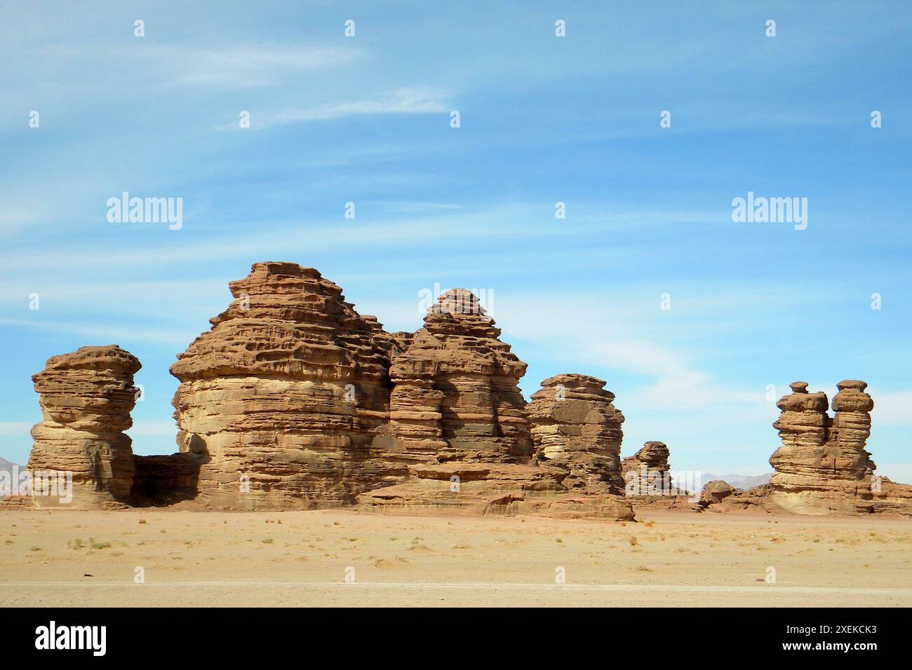 Arabian desert hi-res stock photography and images - Alamy