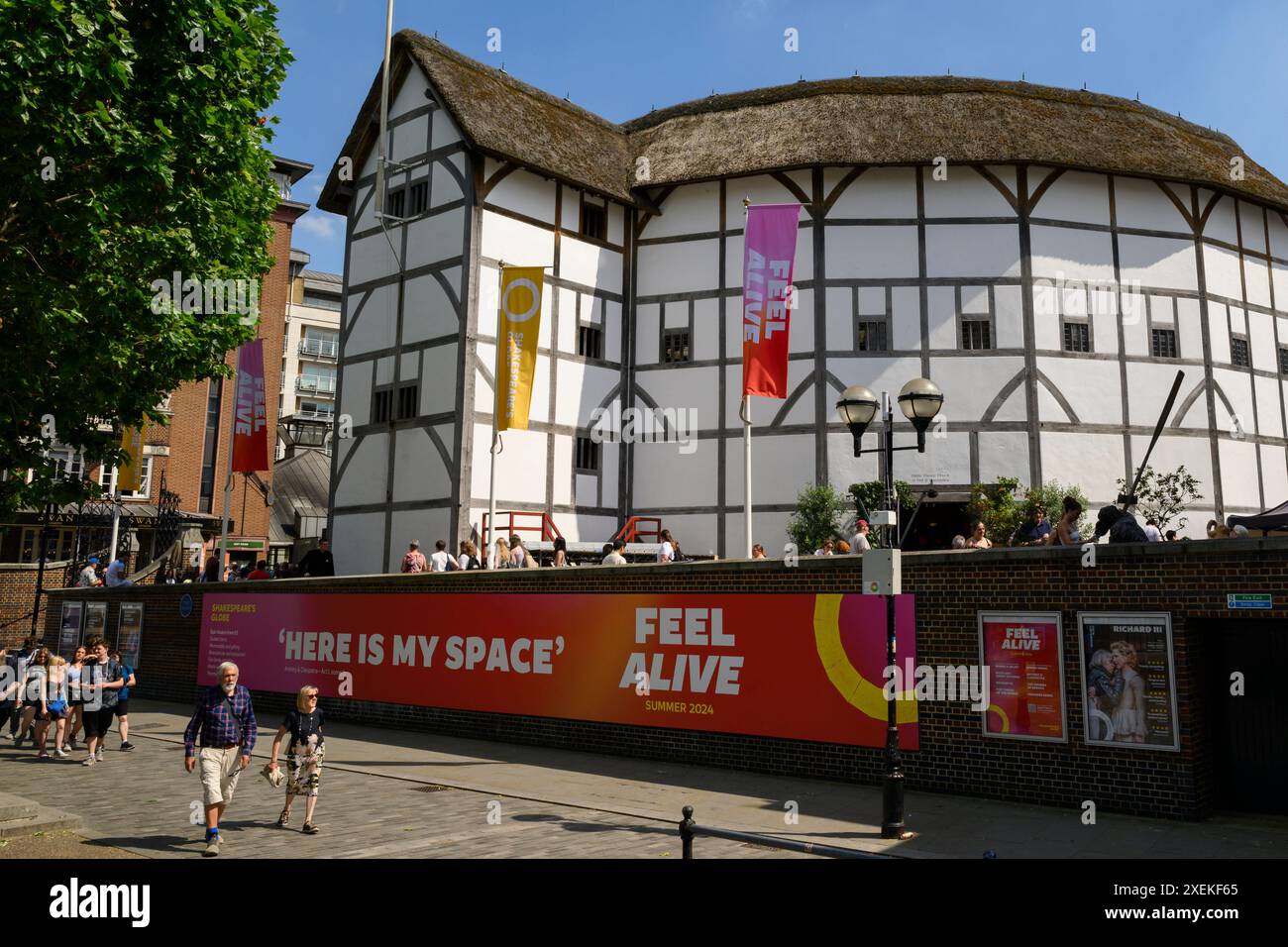 Shakespeare's Globe is a reconstruction of the original Elizabethan ...