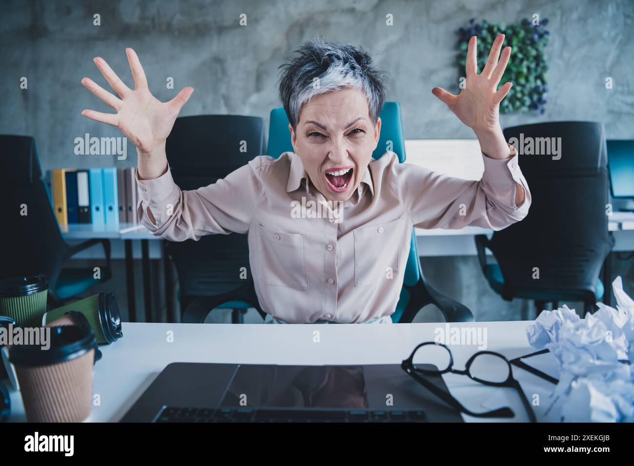 Photo of angry furious senior lady secretary wear formal shirt working ...