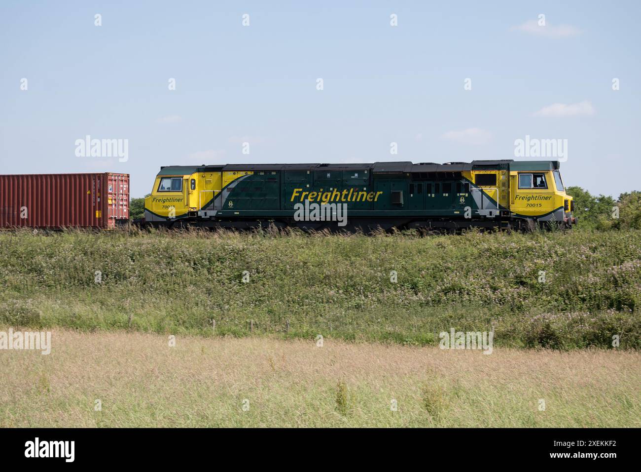 Class 70 diesel locomotive No. 70015 pulling a freightliner train ...