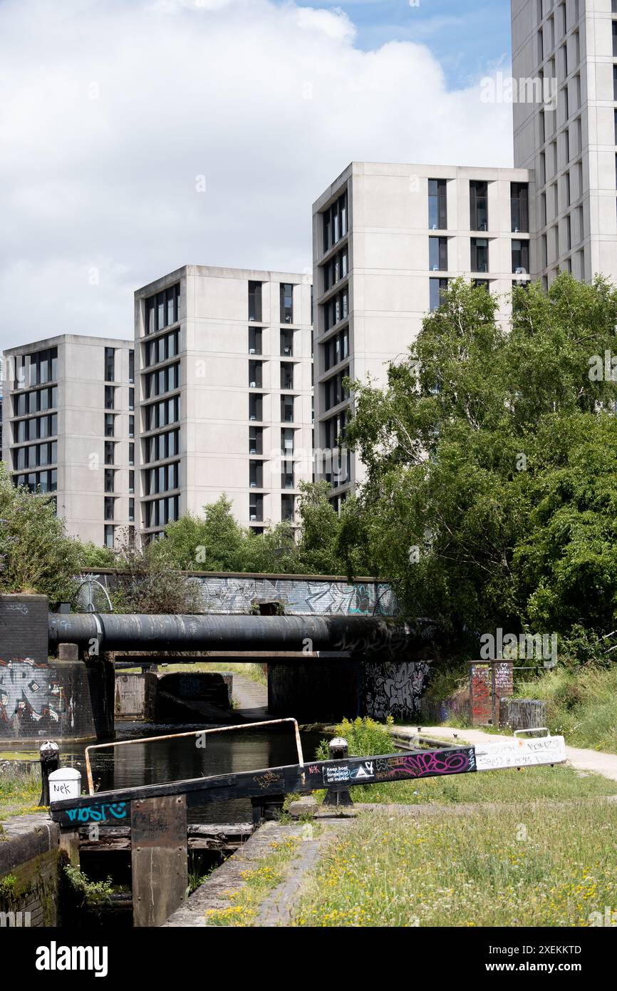 Digbeth Branch Canal at Curzon Street Bridge, Birmingham, UK Stock ...