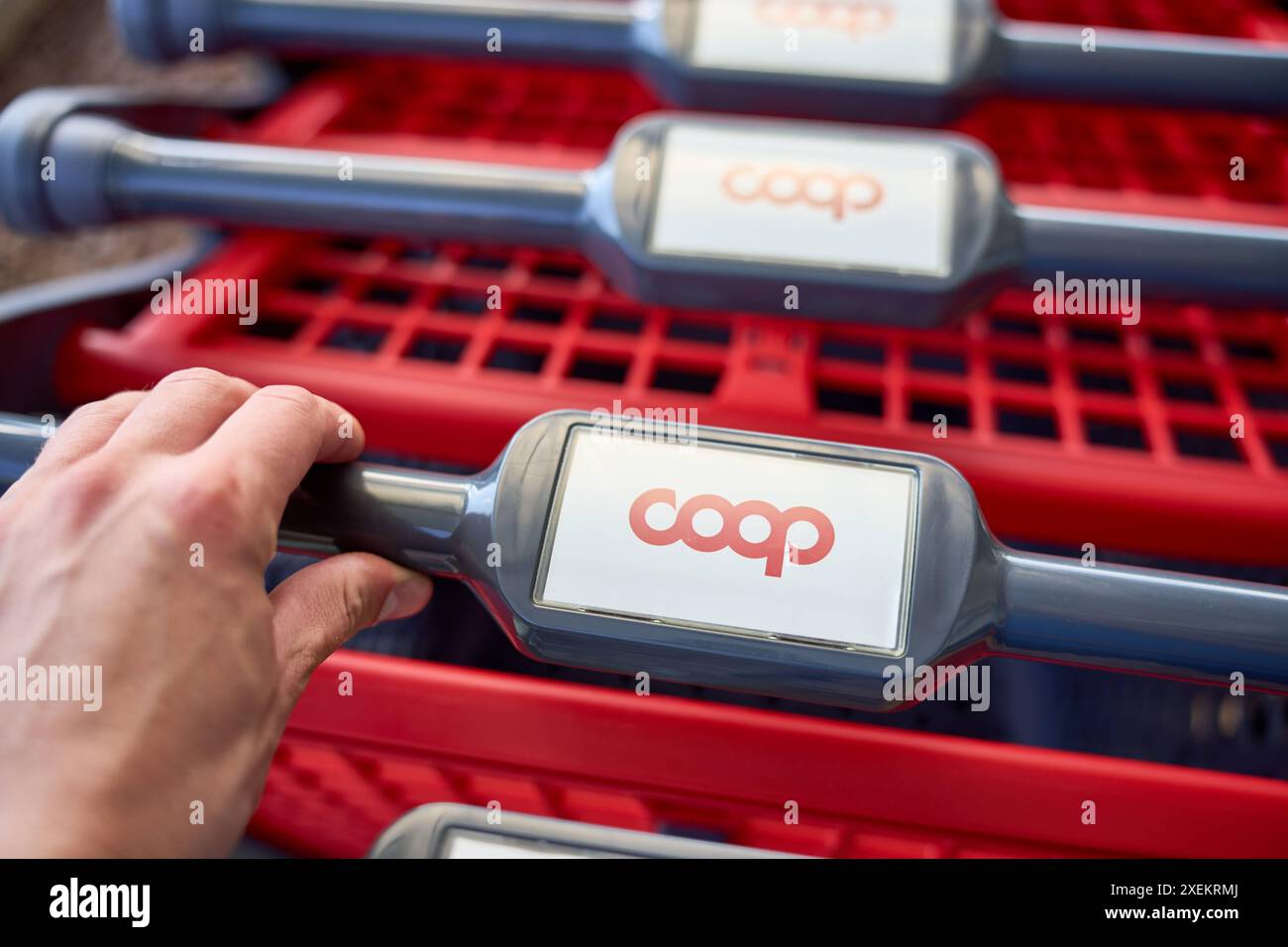Supermarket coop italy 2024 hi-res stock photography and images - Alamy