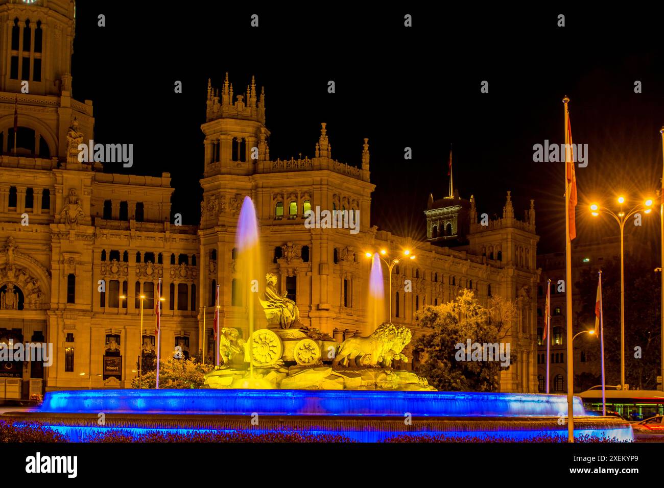 Spain madrid statue goddess cibeles hi-res stock photography and images ...