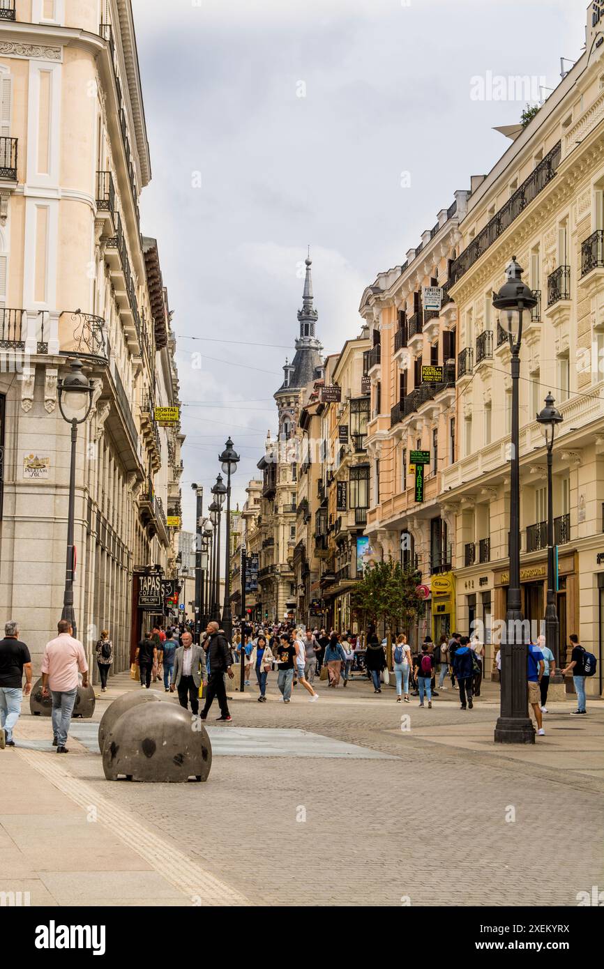 Puerta central hi-res stock photography and images - Alamy