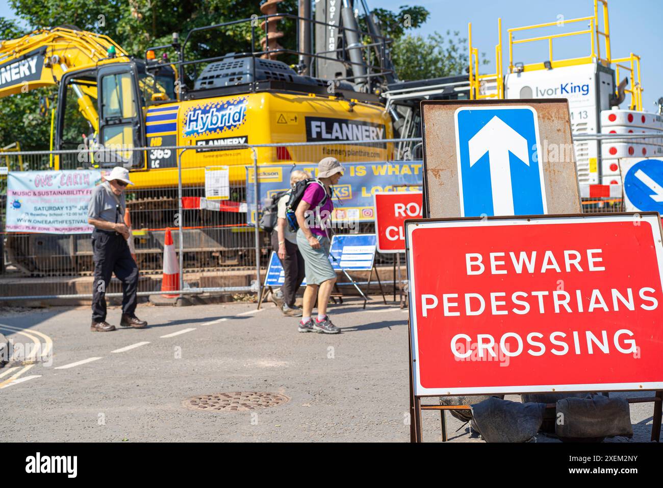 Beware hikers hi-res stock photography and images - Alamy