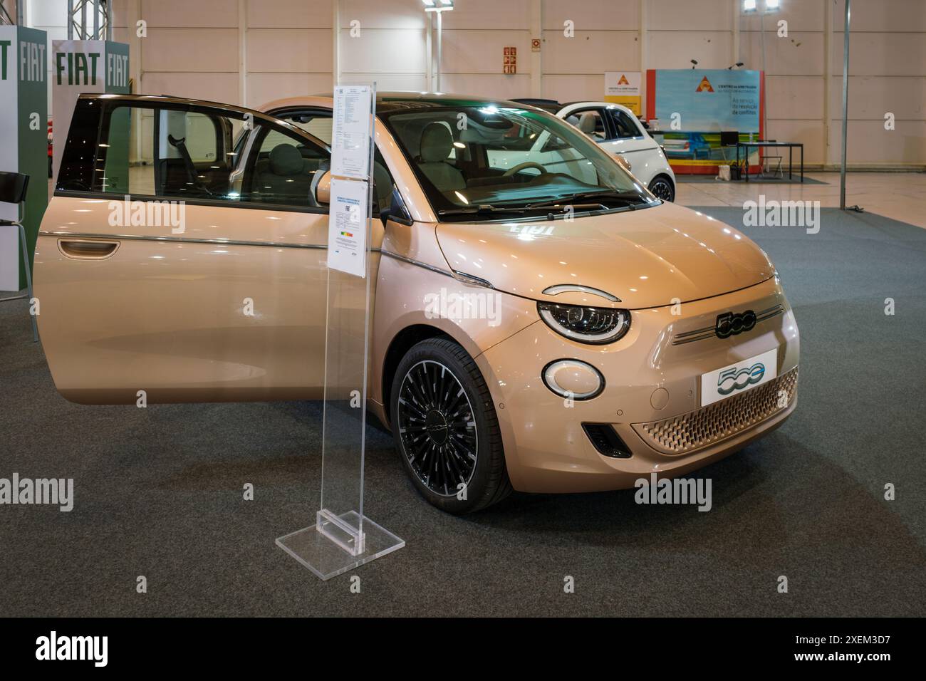 Fiat 500 new showroom hi-res stock photography and images - Alamy