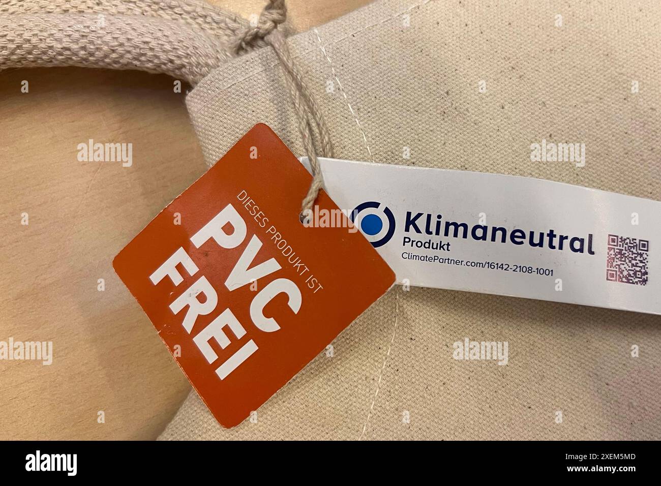 Recyclet hi-res stock photography and images - Alamy