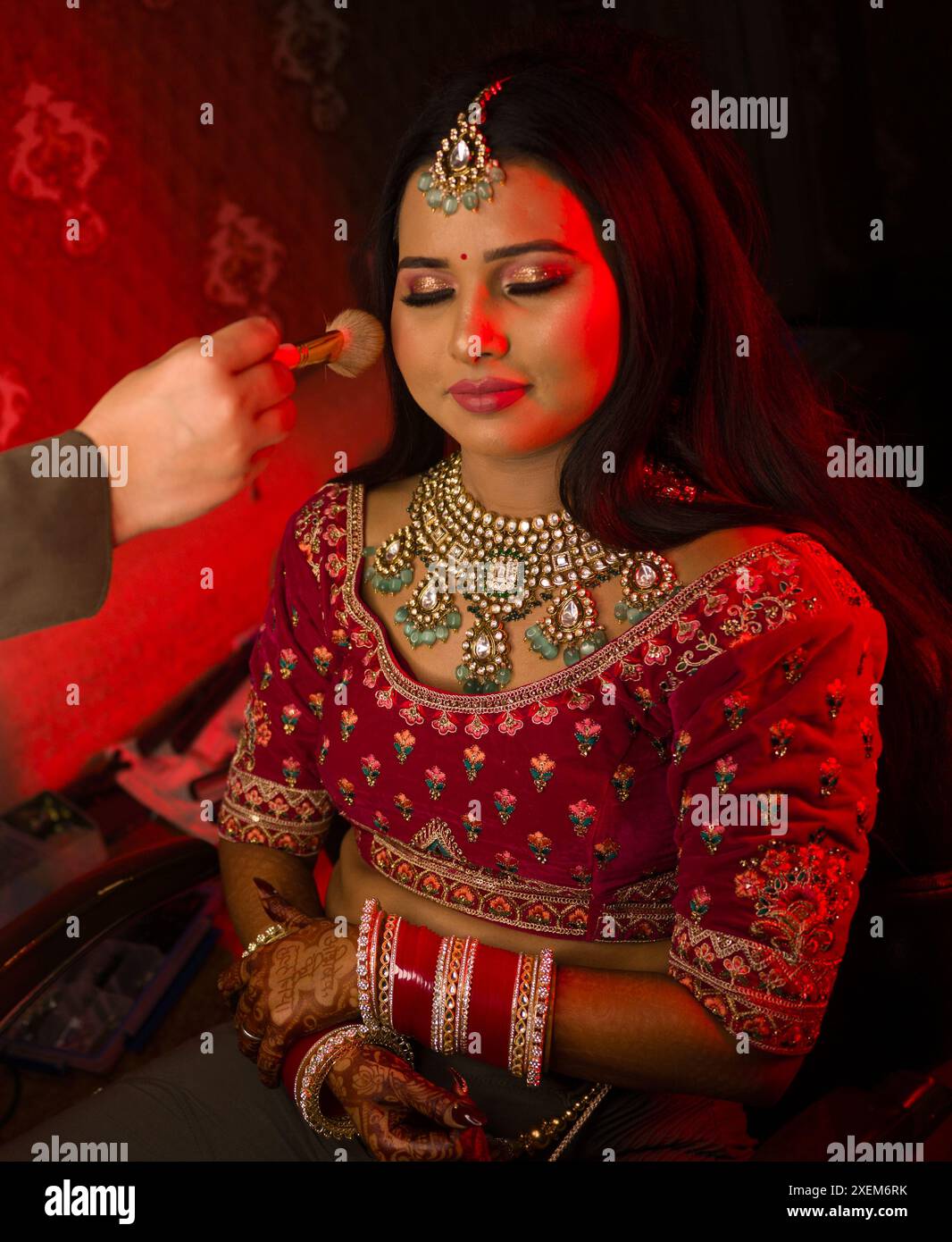 South asian attire hi-res stock photography and images - Alamy