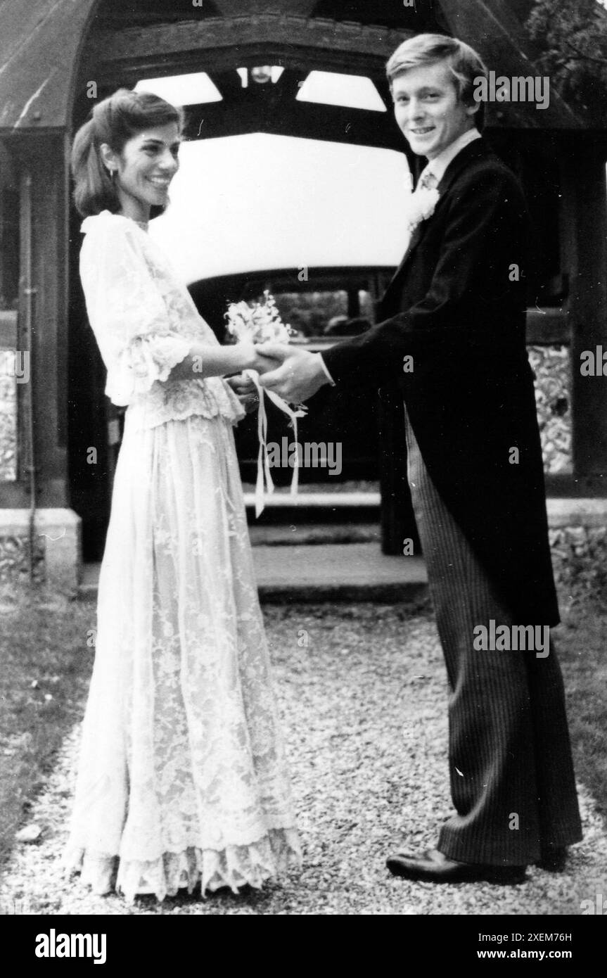 MILLIONAIRE FARMER NICHOLAS RIPLEY FROM PRIVET , HAMPSHIRE WHO WAS ...