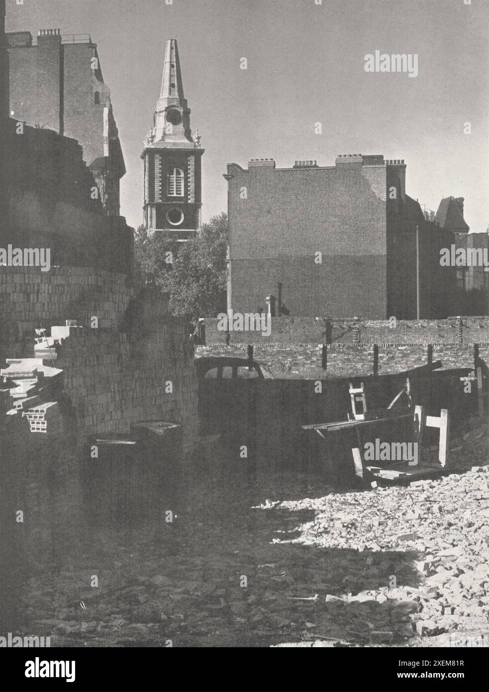 St botolph’s aldgate hi-res stock photography and images - Alamy