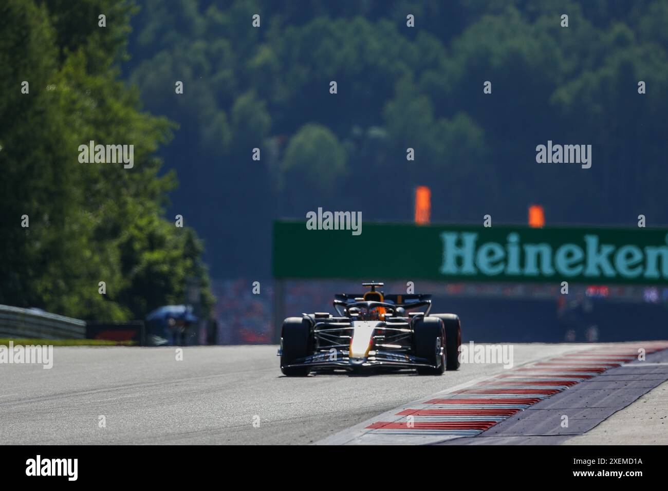 Max Verstappen (NED) - Oracle Red Bull Racing - Red Bull RB20 - Honda ...