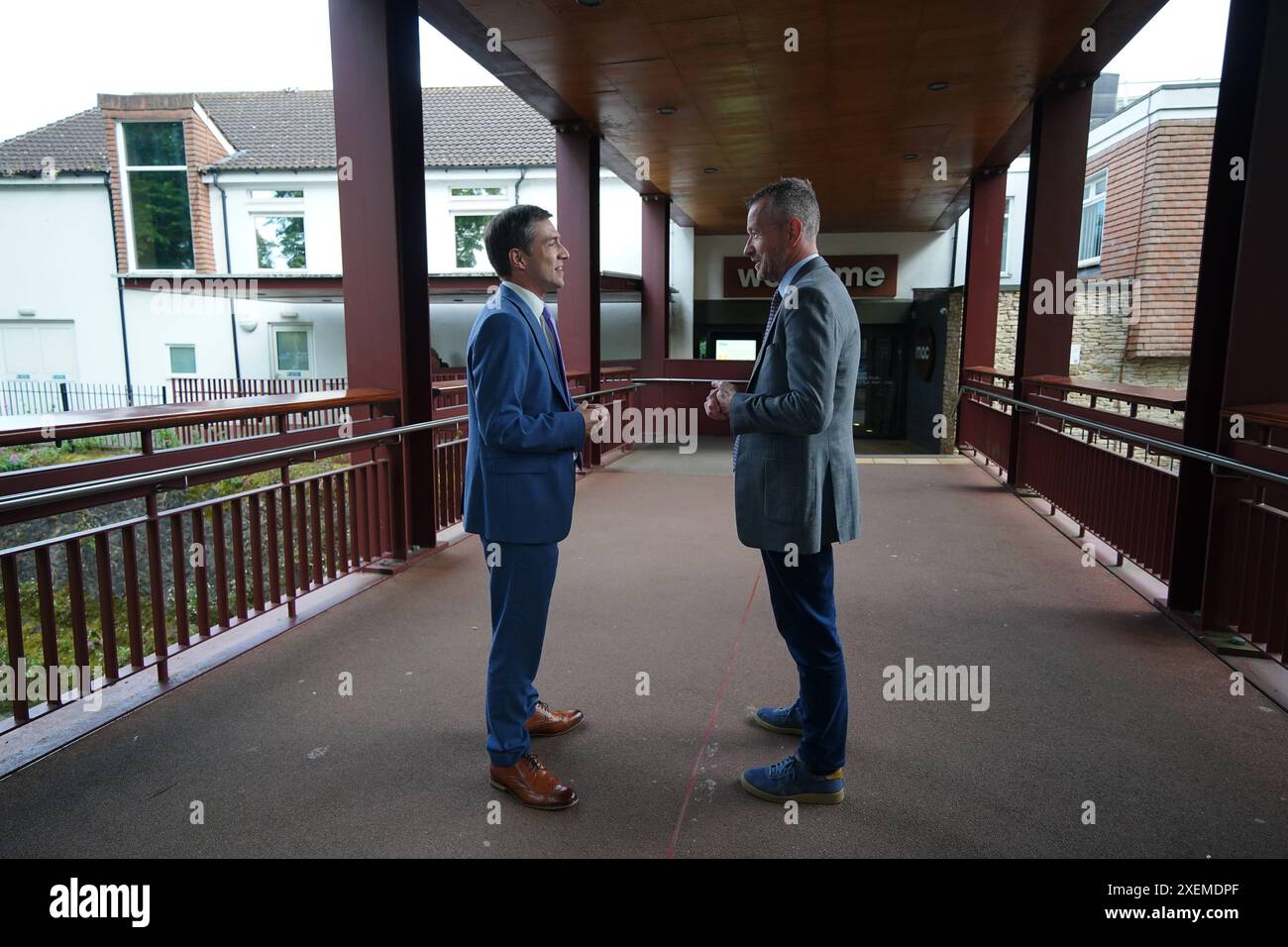 Jonathan Munro Deputy Director of News of BBC News (right) meets Green ...
