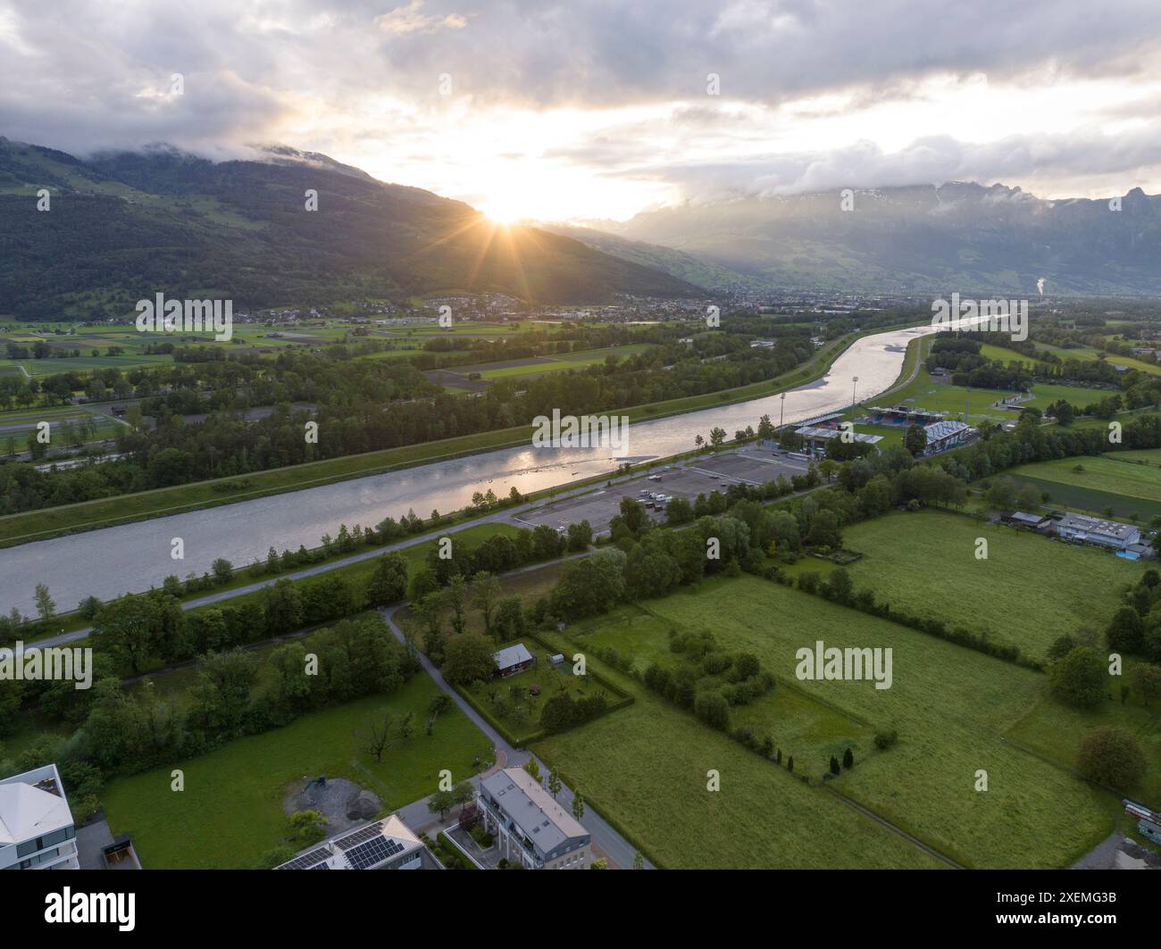 Rein forest on border hi-res stock photography and images - Alamy