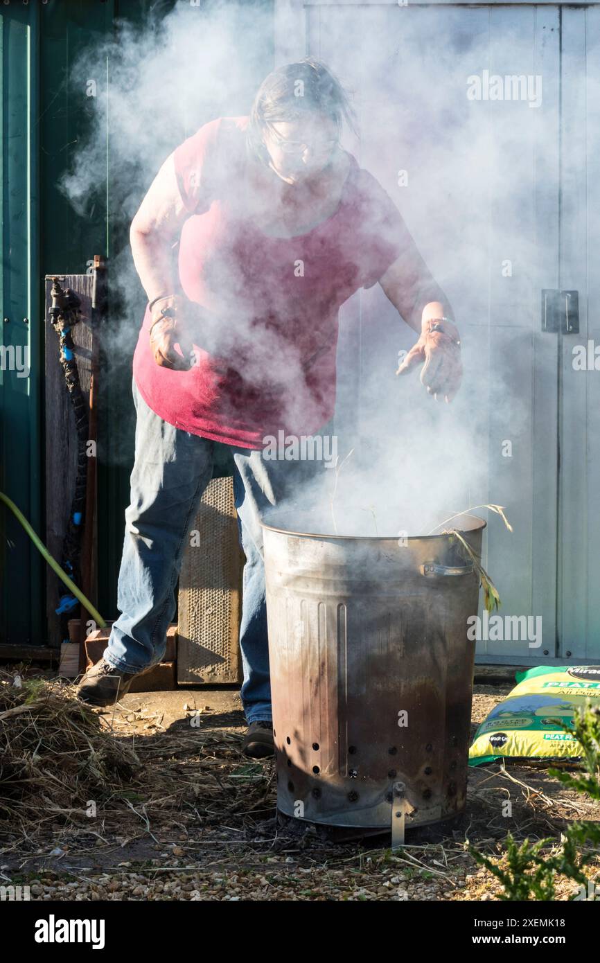 Compost heap fire hi-res stock photography and images - Alamy