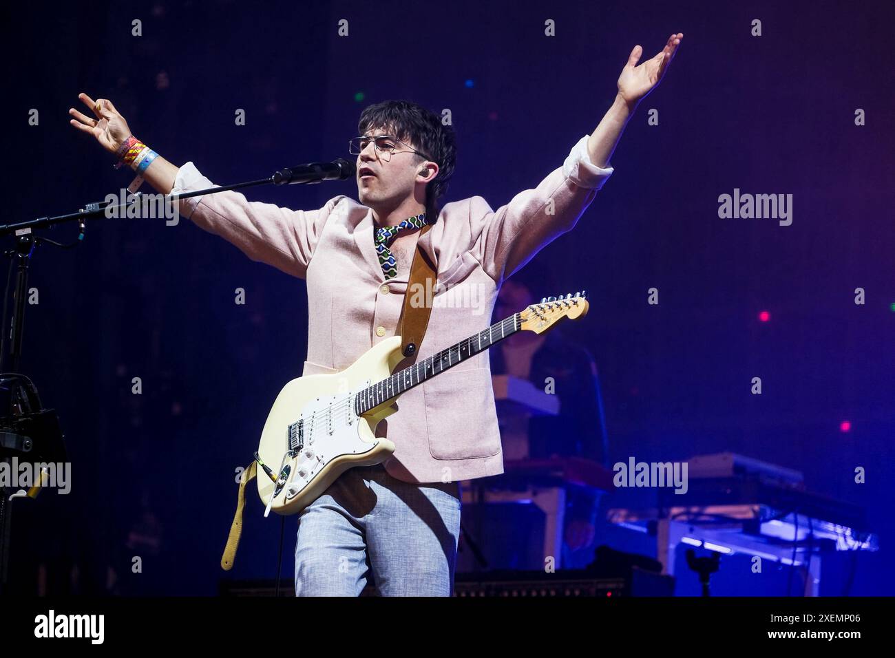 Glastonbury, UK. 28 Jun , 2024. Declan Mckenna seen performing on the ...