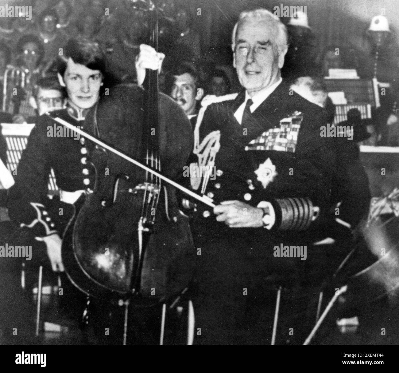 THE DEAL BARRACKS BOMB,1989 EARL MOUNTBATTEN ON A PREVIOUS VISIT TO THE ...