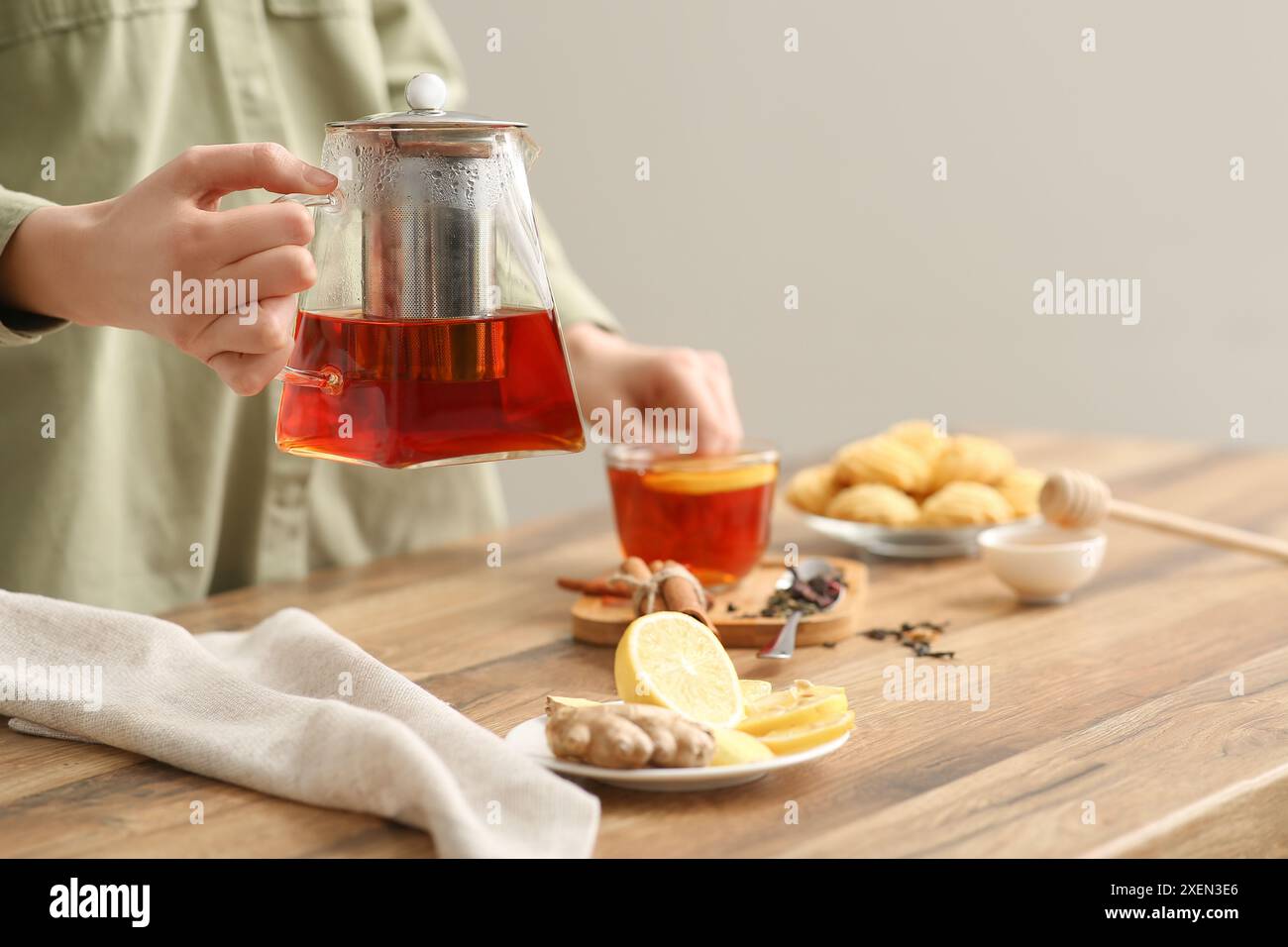 Preparing black tea hi-res stock photography and images - Alamy