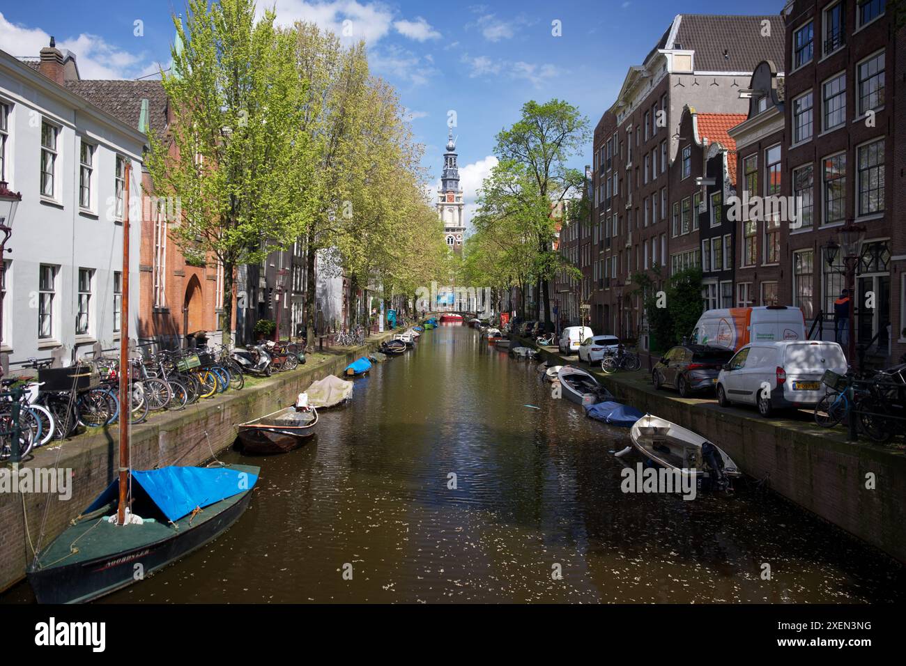 Amsterdam canal view boats hi-res stock photography and images - Alamy