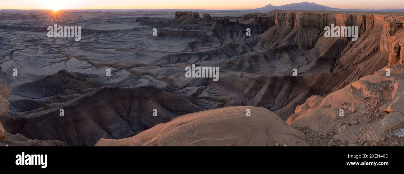 Moonscape Overlook overlooks Utah's Blue Valley. It is called this due ...