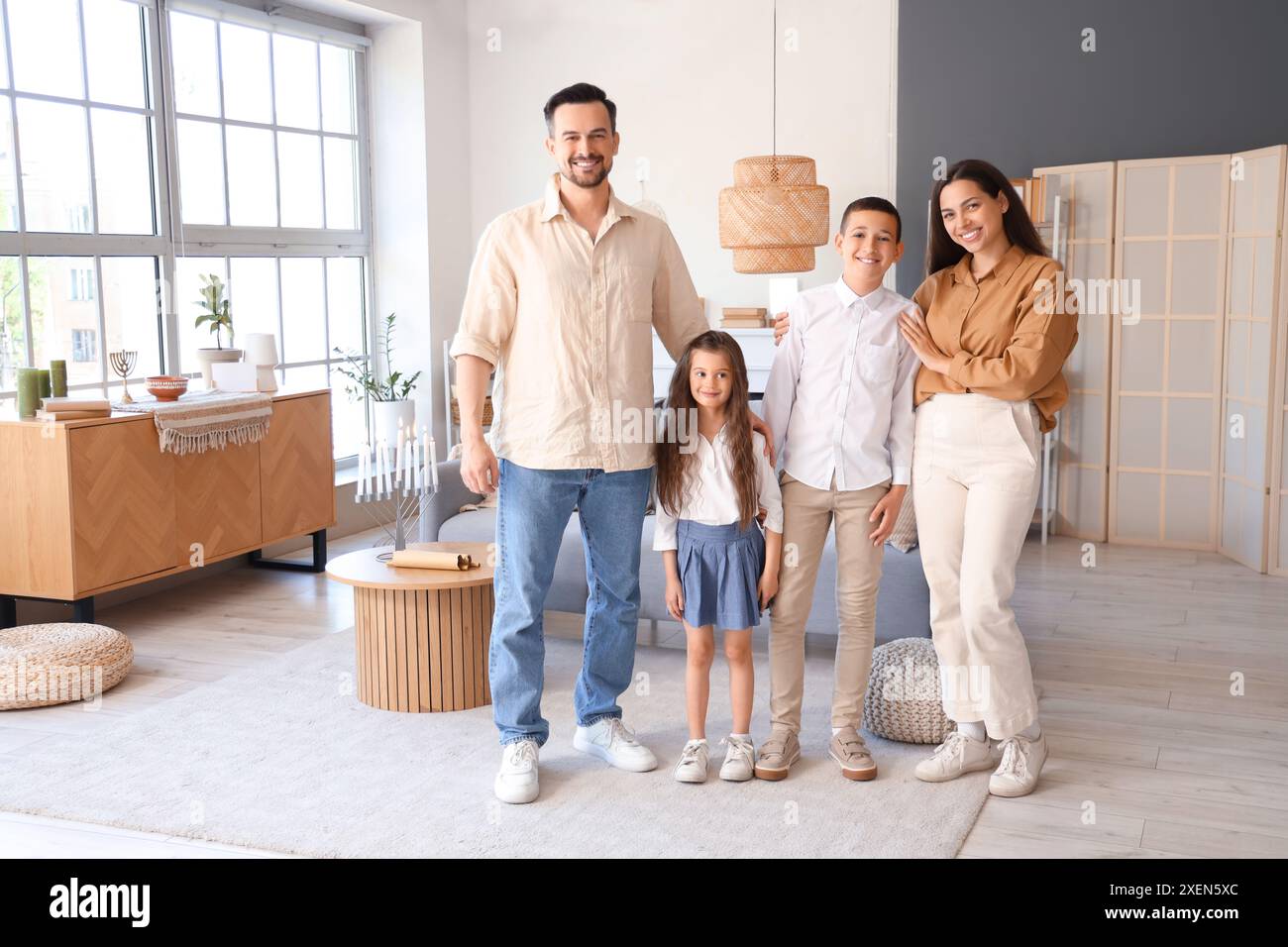 Happy Jewish family at home Stock Photo - Alamy